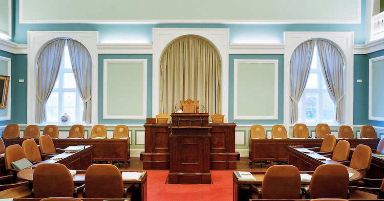 Að ná saman um stóru línurnar