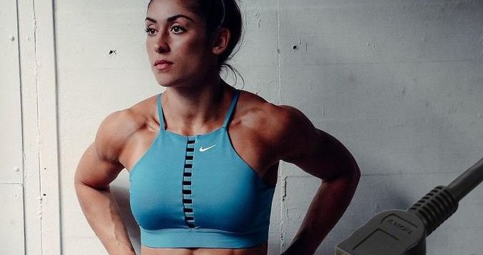 Edda Falak mismælti sig hrapallega þegar hún spurði kærastann út í snúruna