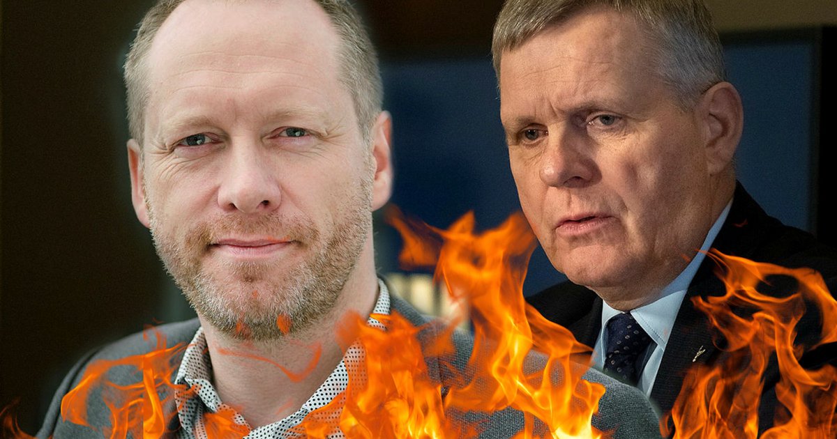 Sprungur komnar í ríkisstjórnina? - Guðmundur sakar Jón um að fara með ...