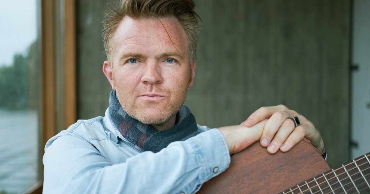 Jónas Sig segir nýja lagið sitt til­einkað föður sem féll frá í sumar